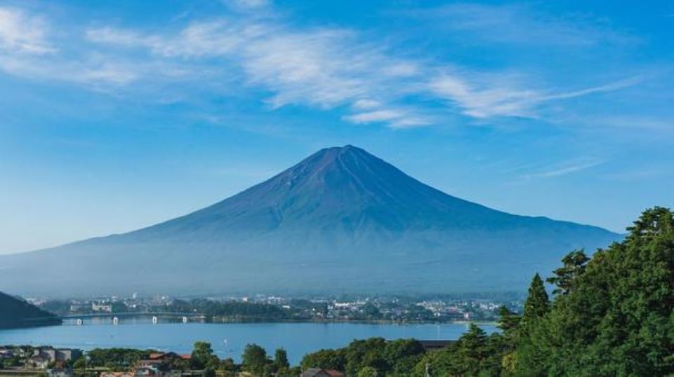 Mount Fuji Sees First Snowfall After Longest-Ever Snowless Period in ...