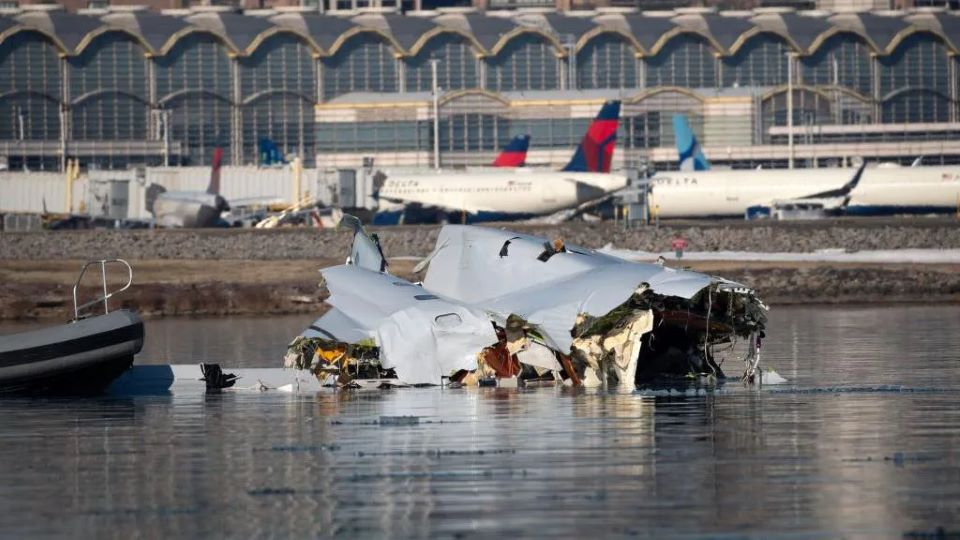 Black Boxes Recovered from Washington D.C. Air Collision: Investigation ...