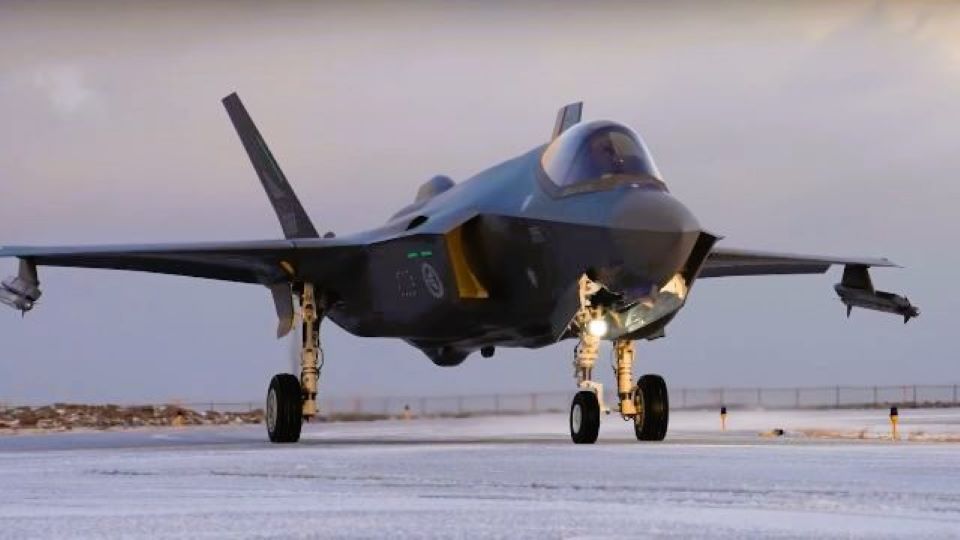 Lockheed Martin Turns Setback into Strategy: F-35 to Get Sixth-Gen ...