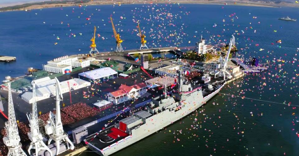 North Korea Destroyer: North Korea Debuts 5,000-Ton Missile Destroyer ...