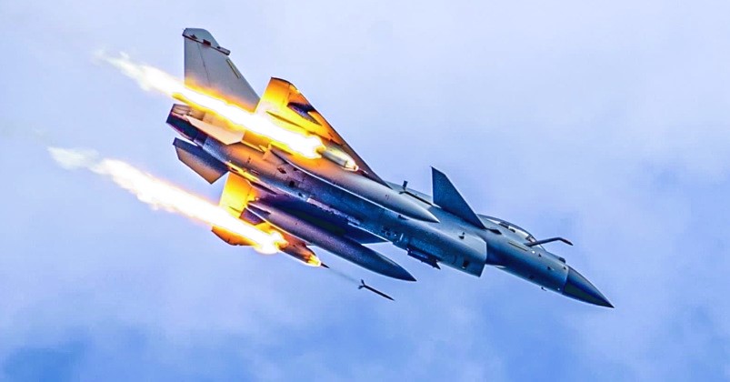 China’s J-10C Fighter Jet Proposal to Colombia Signals a Potential ...